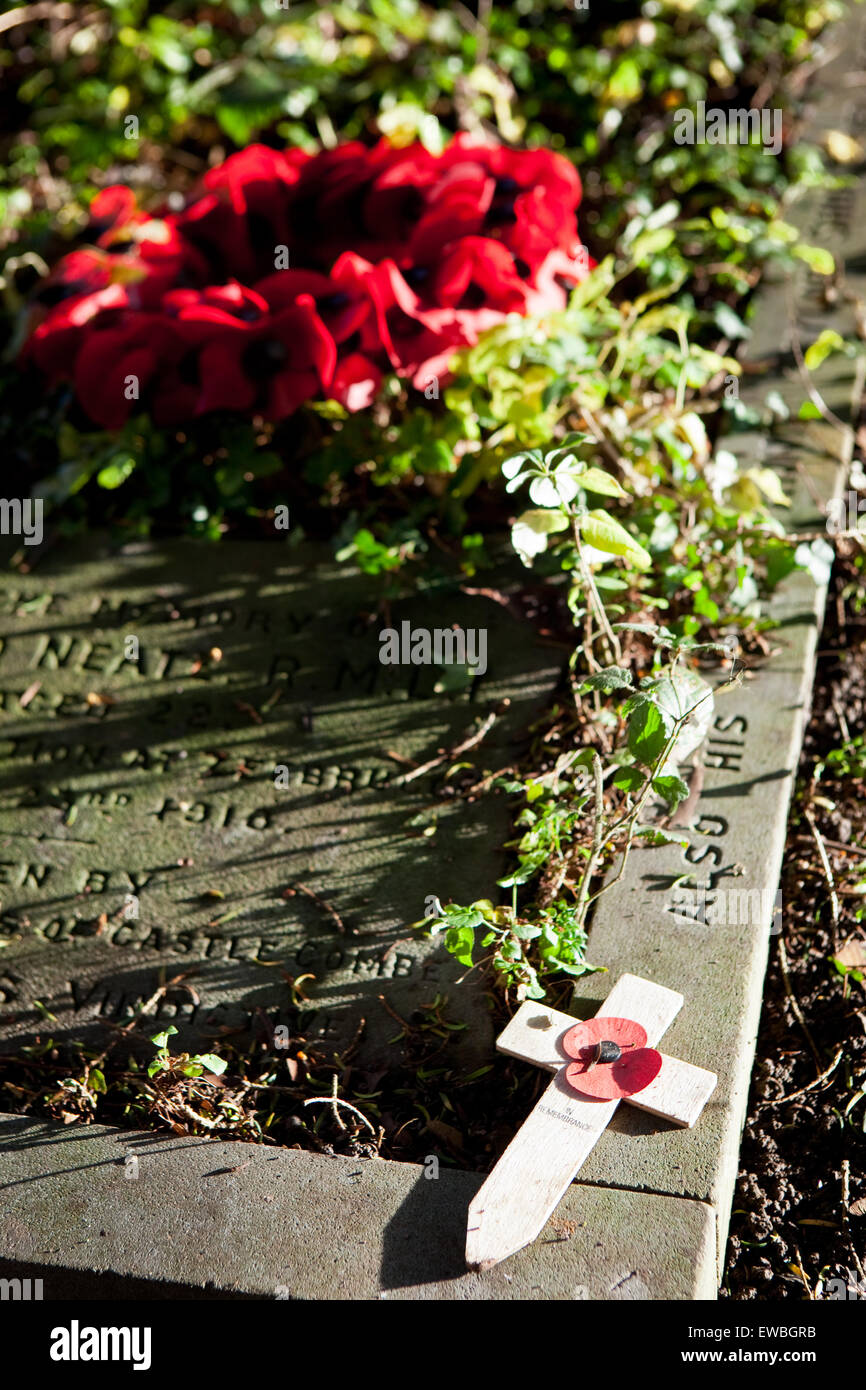 Rip gravestone hi-res stock photography and images - Alamy