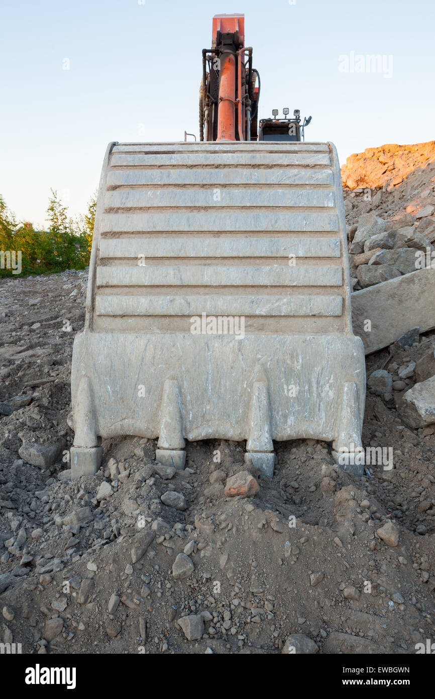 Digger excavator bucket digging hi-res stock photography and images - Alamy