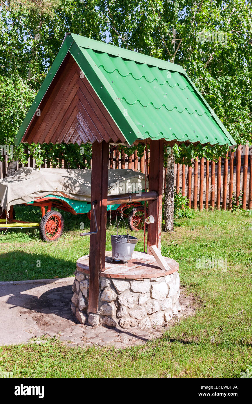 Well bucket winch hi-res stock photography and images - Alamy