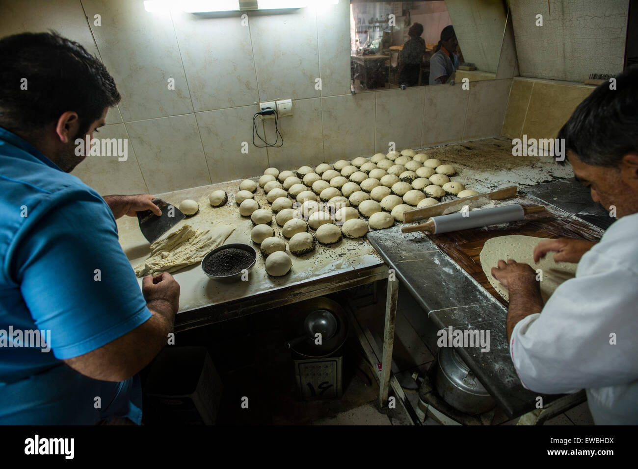 Iranian bakery hi-res stock photography and images - Alamy