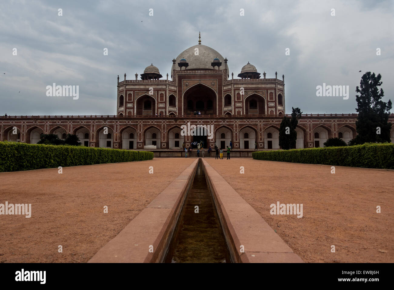 Temple perspective hi-res stock photography and images - Alamy