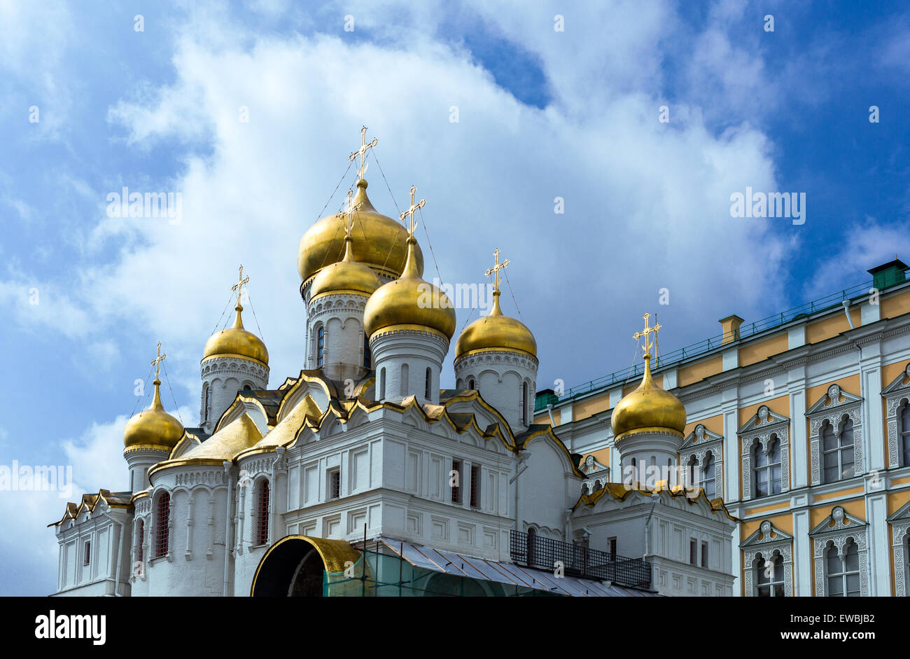 Golden grand kremlin palace hi-res stock photography and images - Alamy