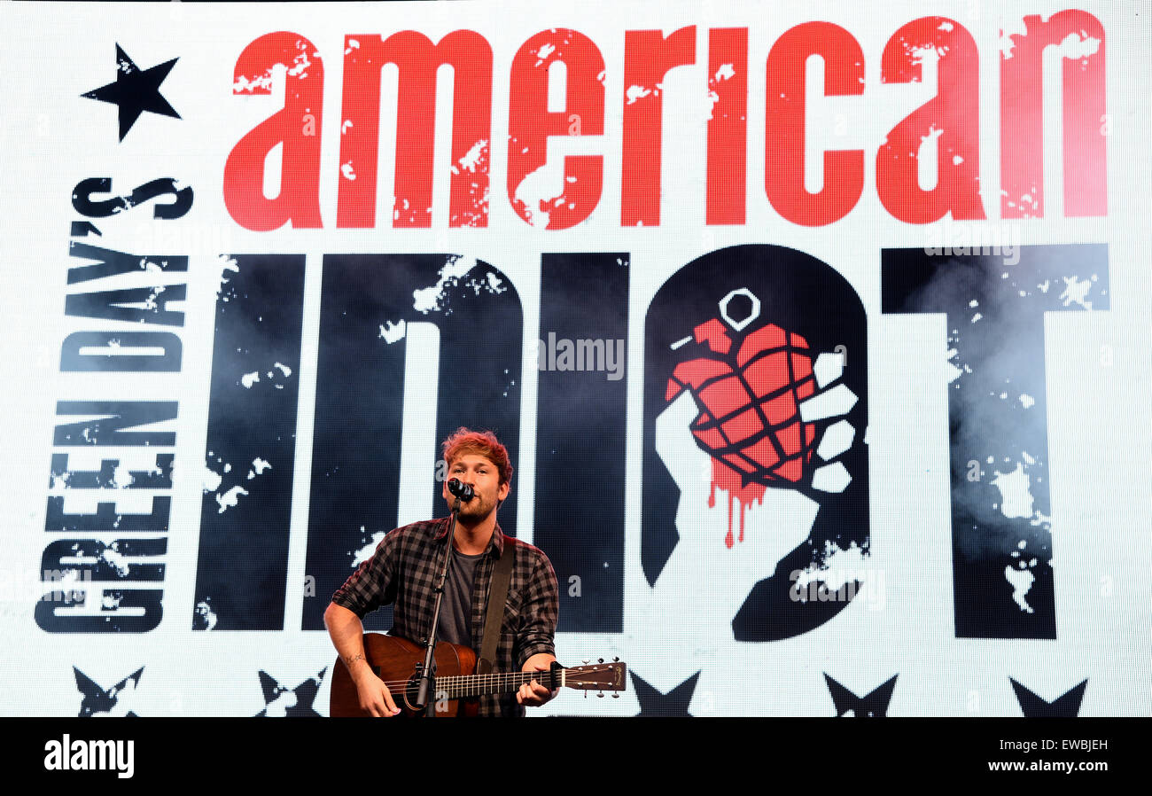 London, UK The cast of An American Idiot perform at West End Live at ...
