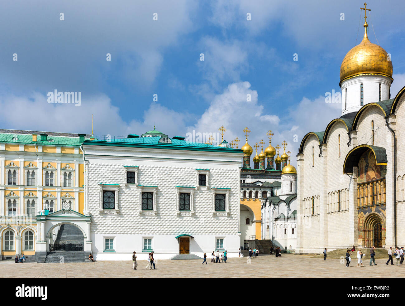 Russia, Moscow, Kremlin, the Assumption cathedral and the Gran Palace ...