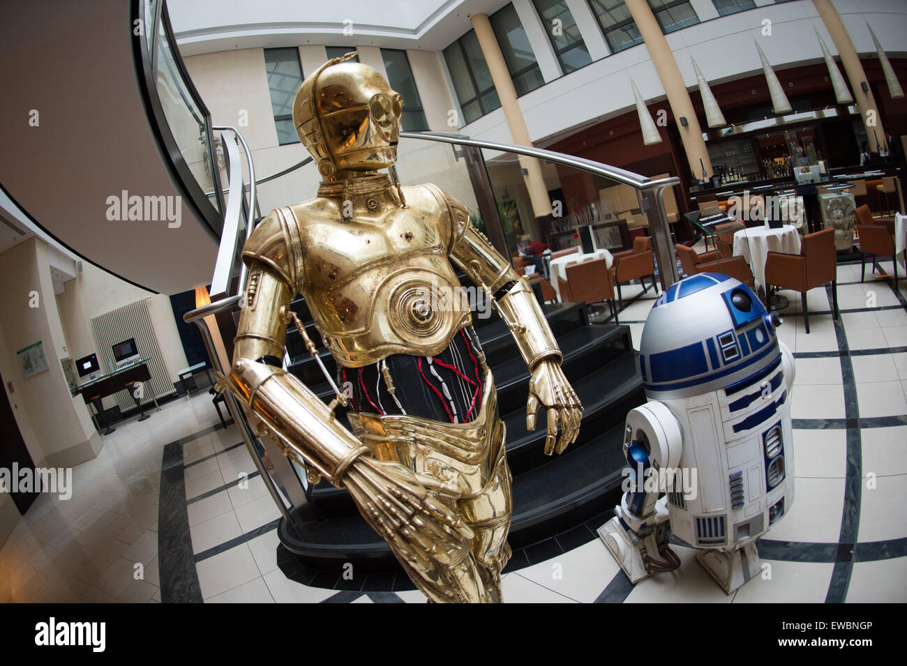 R2 d2 star wars hi-res stock photography and images - Alamy