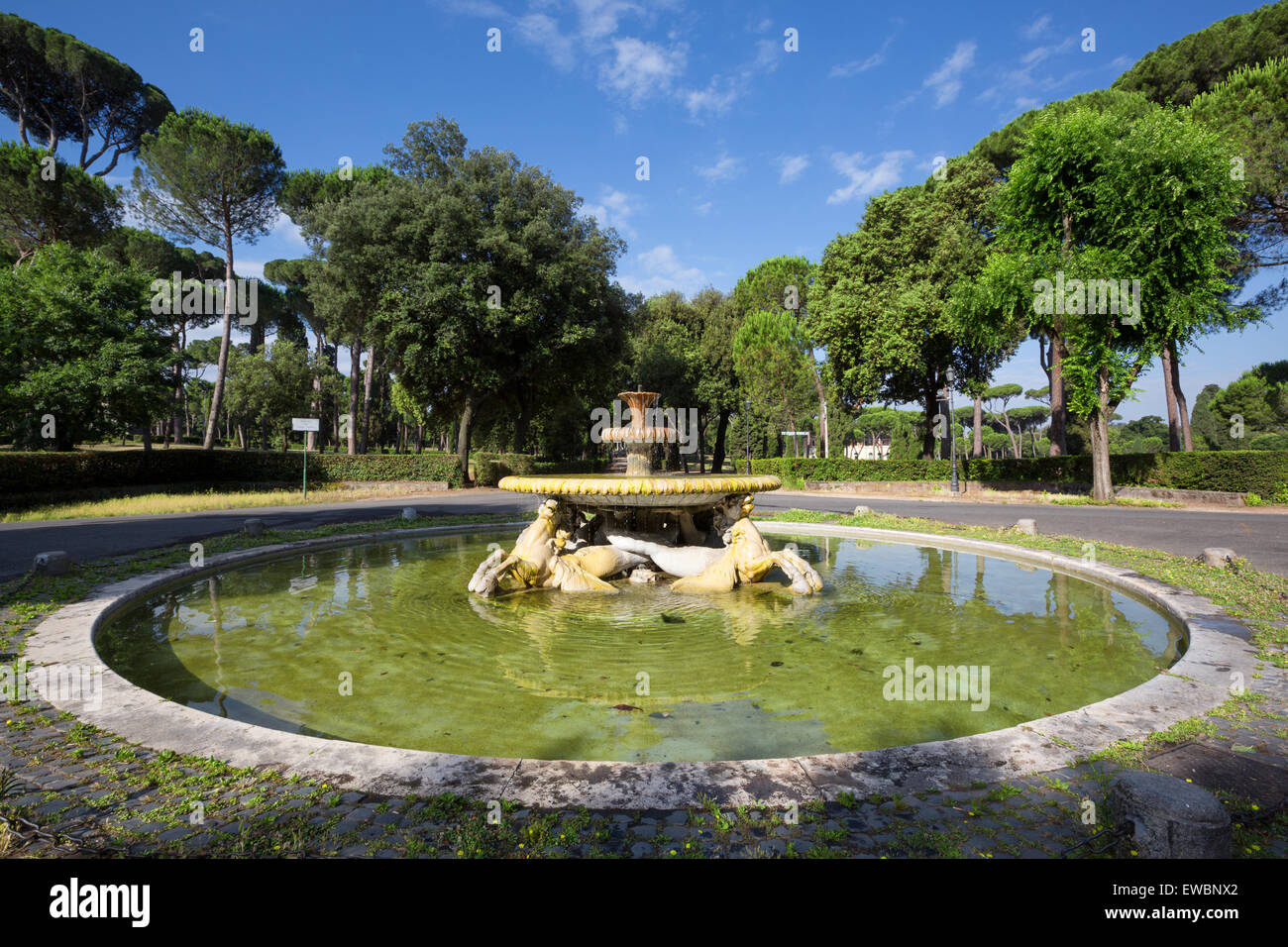 Villa borghese fountain hi-res stock photography and images - Alamy