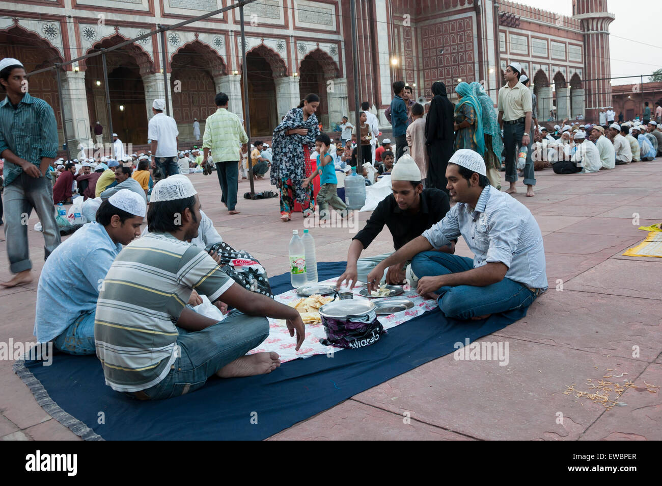 Traditional Iftar (fast-breaking) at Jama Masjid during Ramadan. Old ...