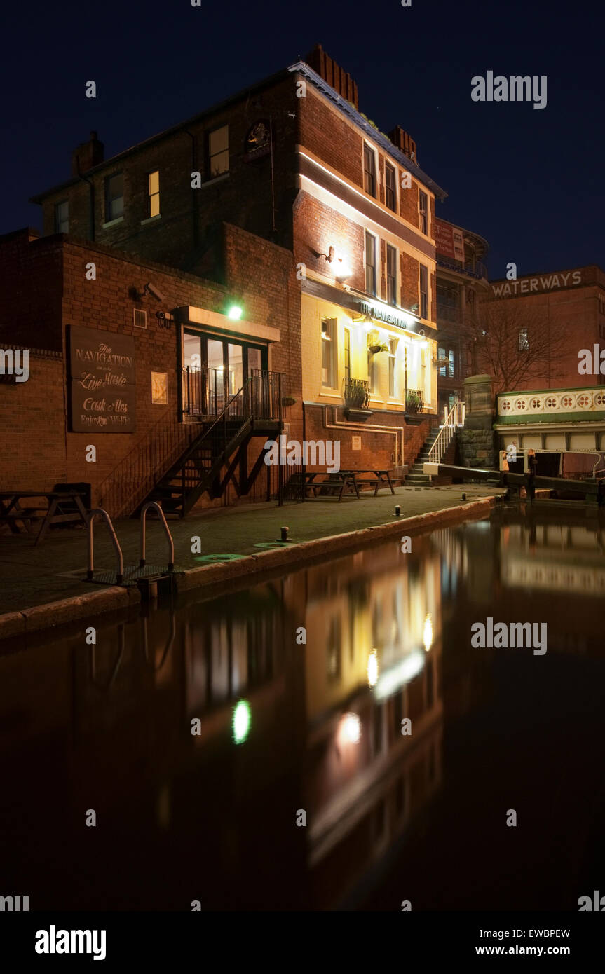 Nottingham City Canal at night, Nottinghamshire England UK Stock Photo ...