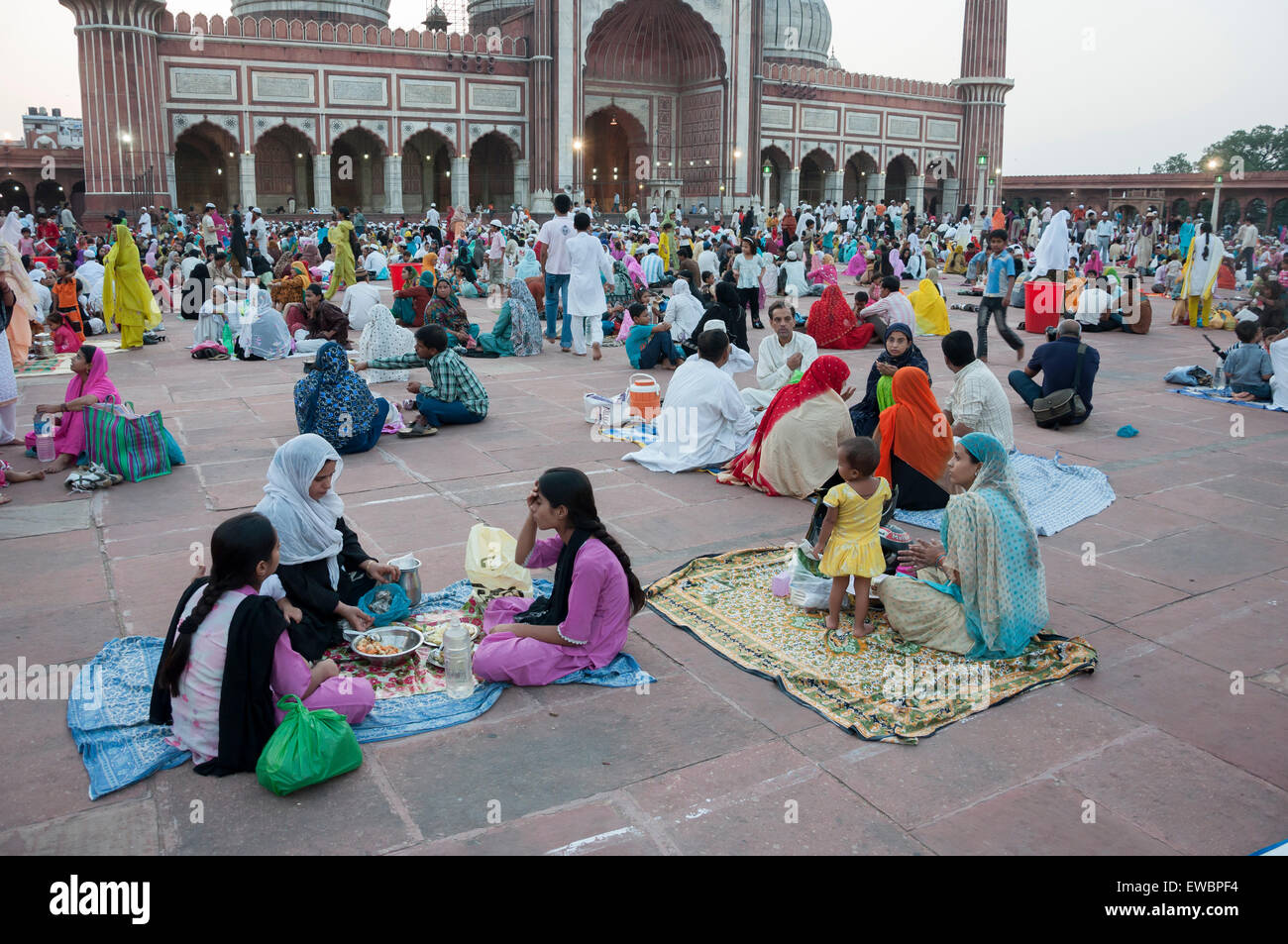 Traditional Iftar (fast-breaking) at Jama Masjid during Ramadan. Old ...