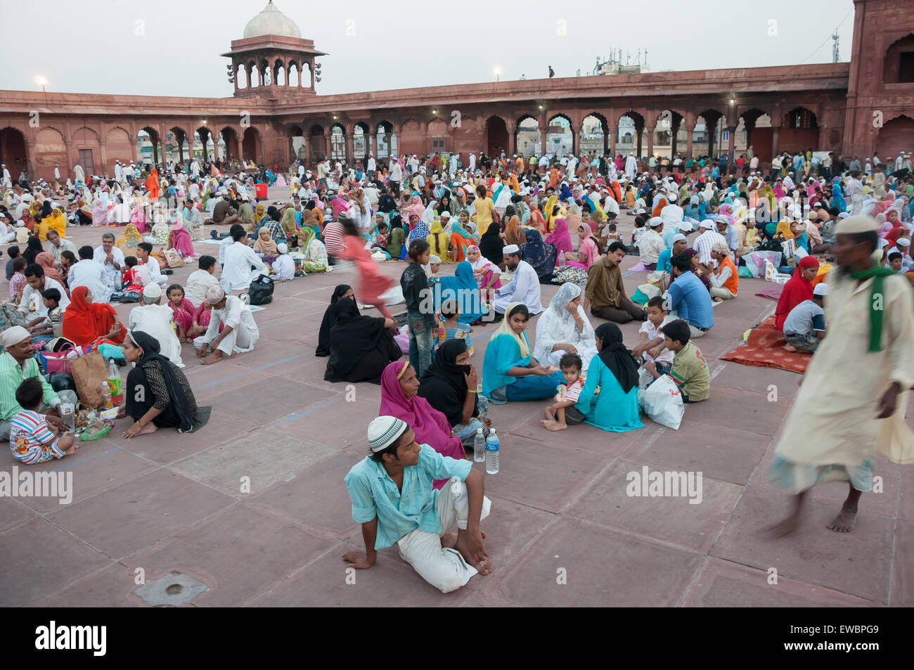 Traditional Iftar (fast-breaking) at Jama Masjid during Ramadan. Old ...