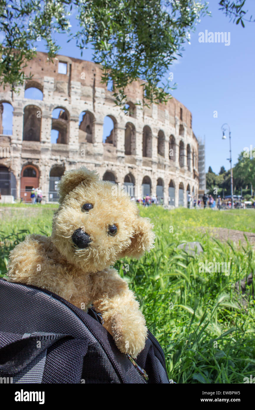Antique teddy hi-res stock photography and images - Alamy