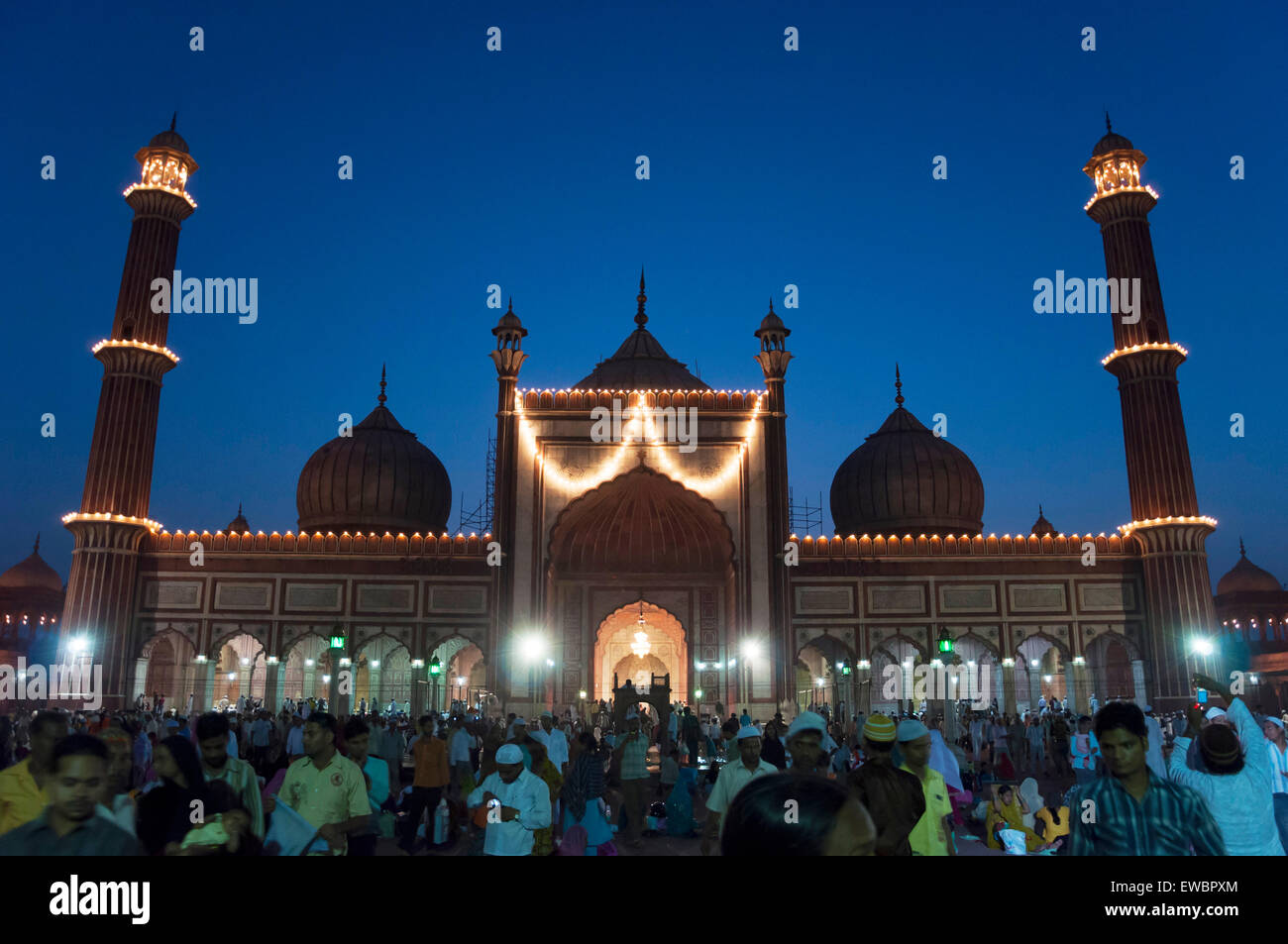Jama Masjid at night during Ramadan. Old Delhi, India Stock Photo - Alamy