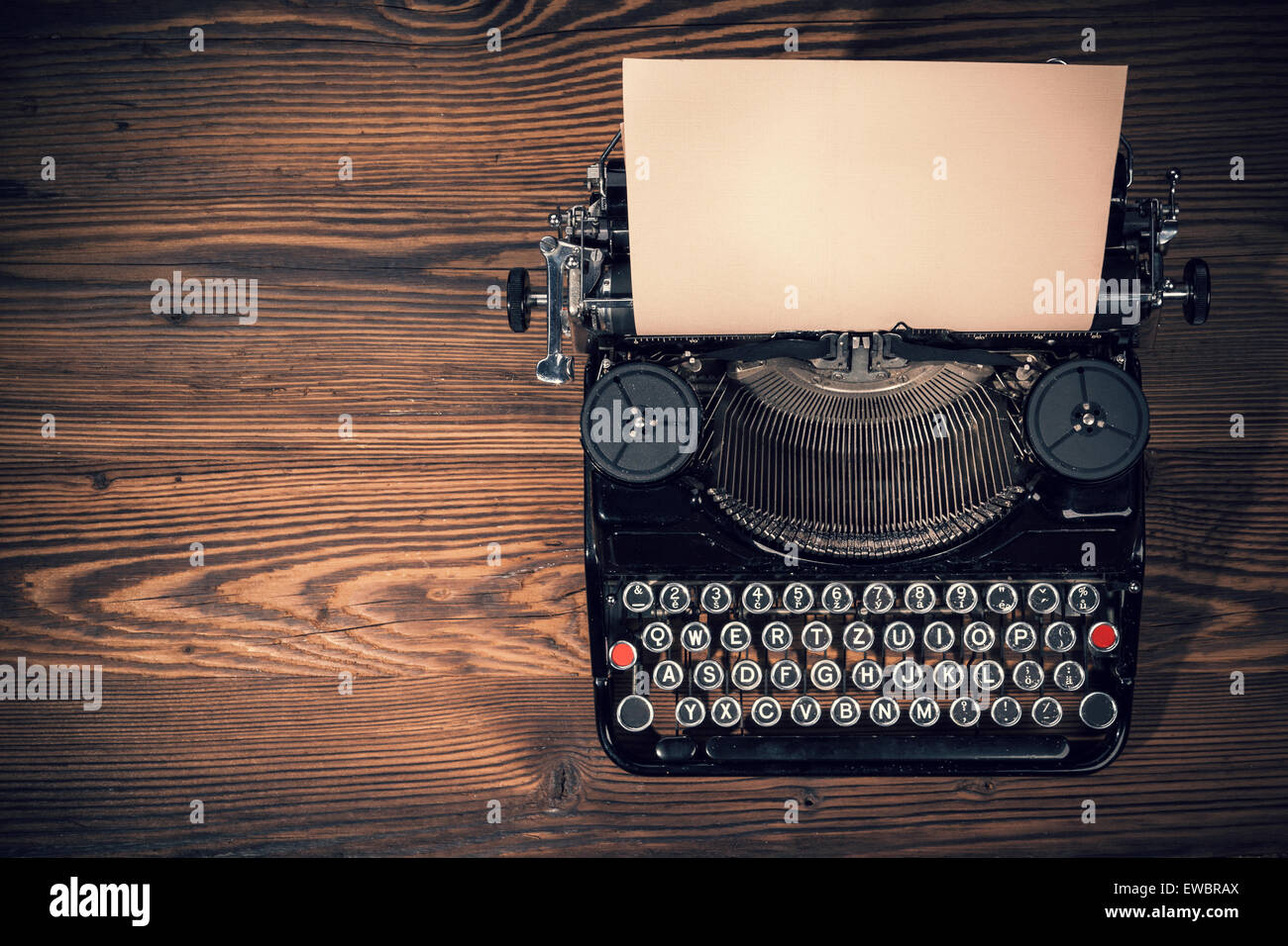 Retro typewriter placed on wooden planks. Aerial angle of view Stock ...