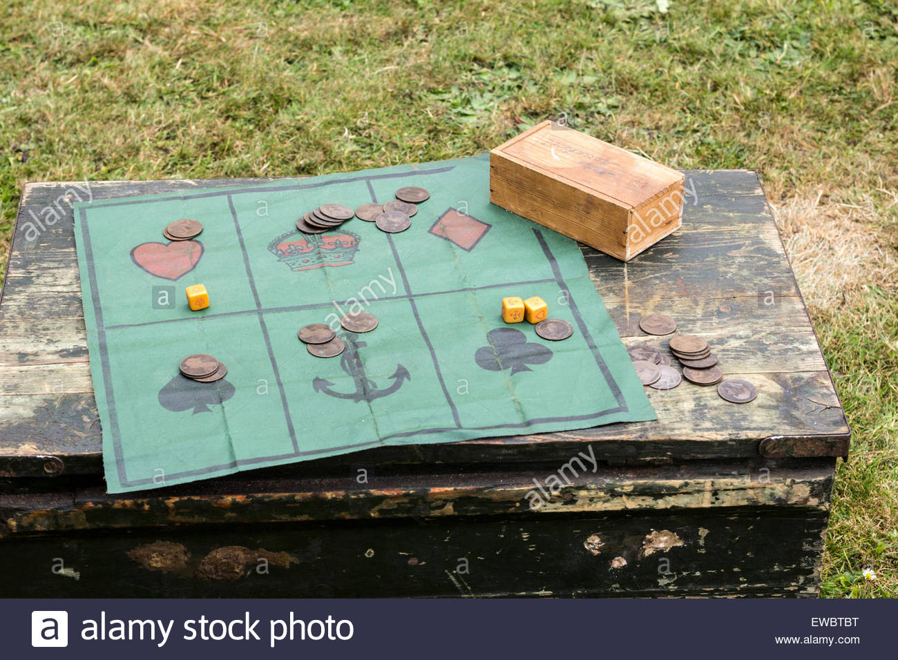 Crown And Anchor Stock Photos & Crown And Anchor Stock Images - Alamy