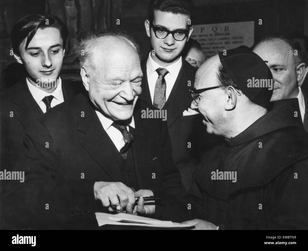 Giuseppe ungaretti hi-res stock photography and images - Alamy