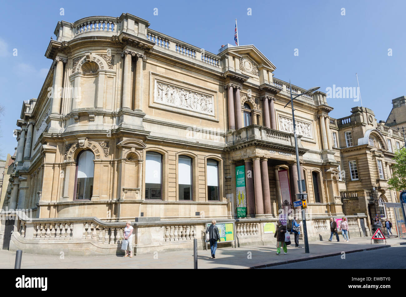 Wolverhampton museum and art gallery hi-res stock photography and ...