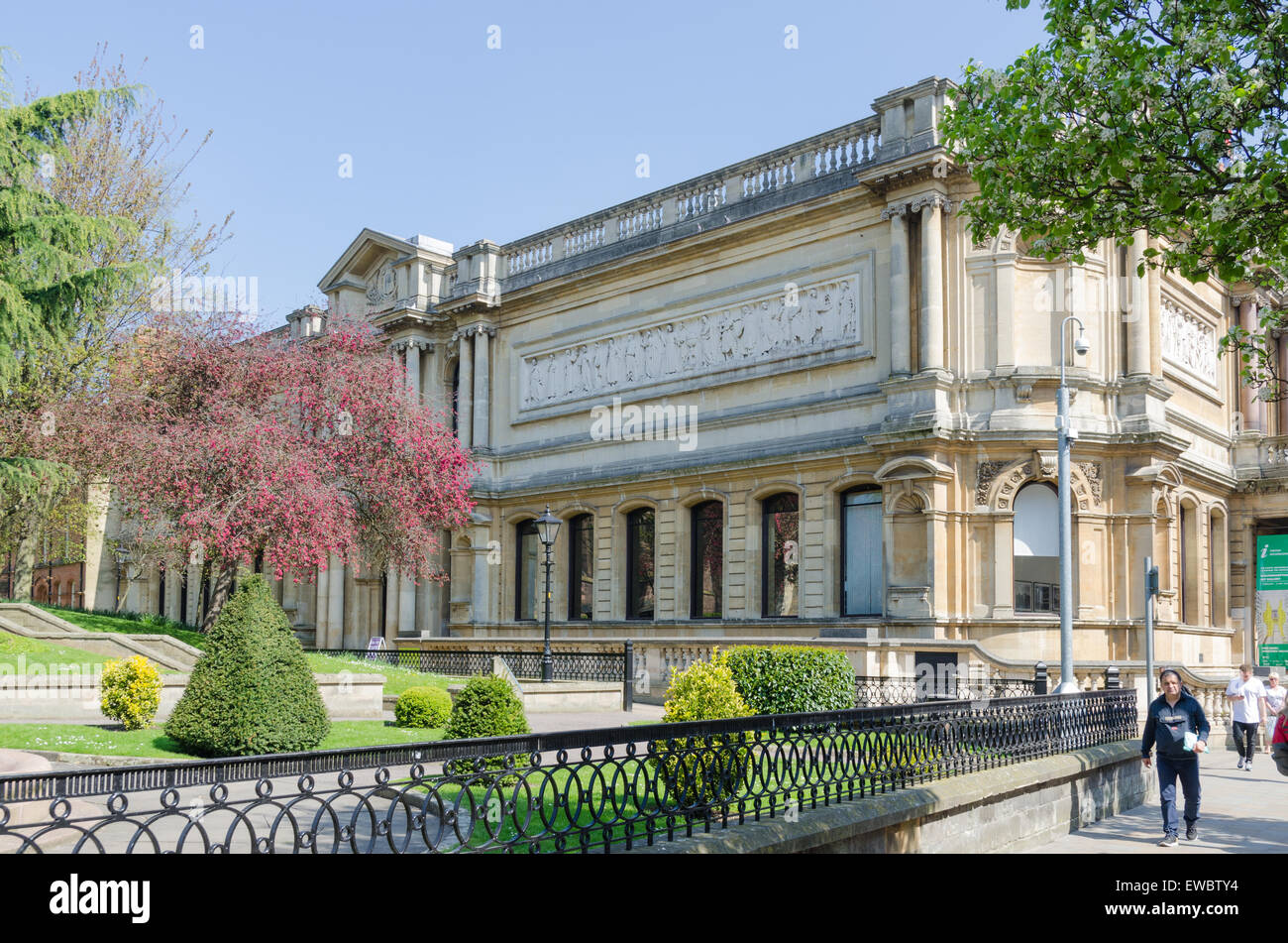 Wolverhampton museum and art gallery hi-res stock photography and ...