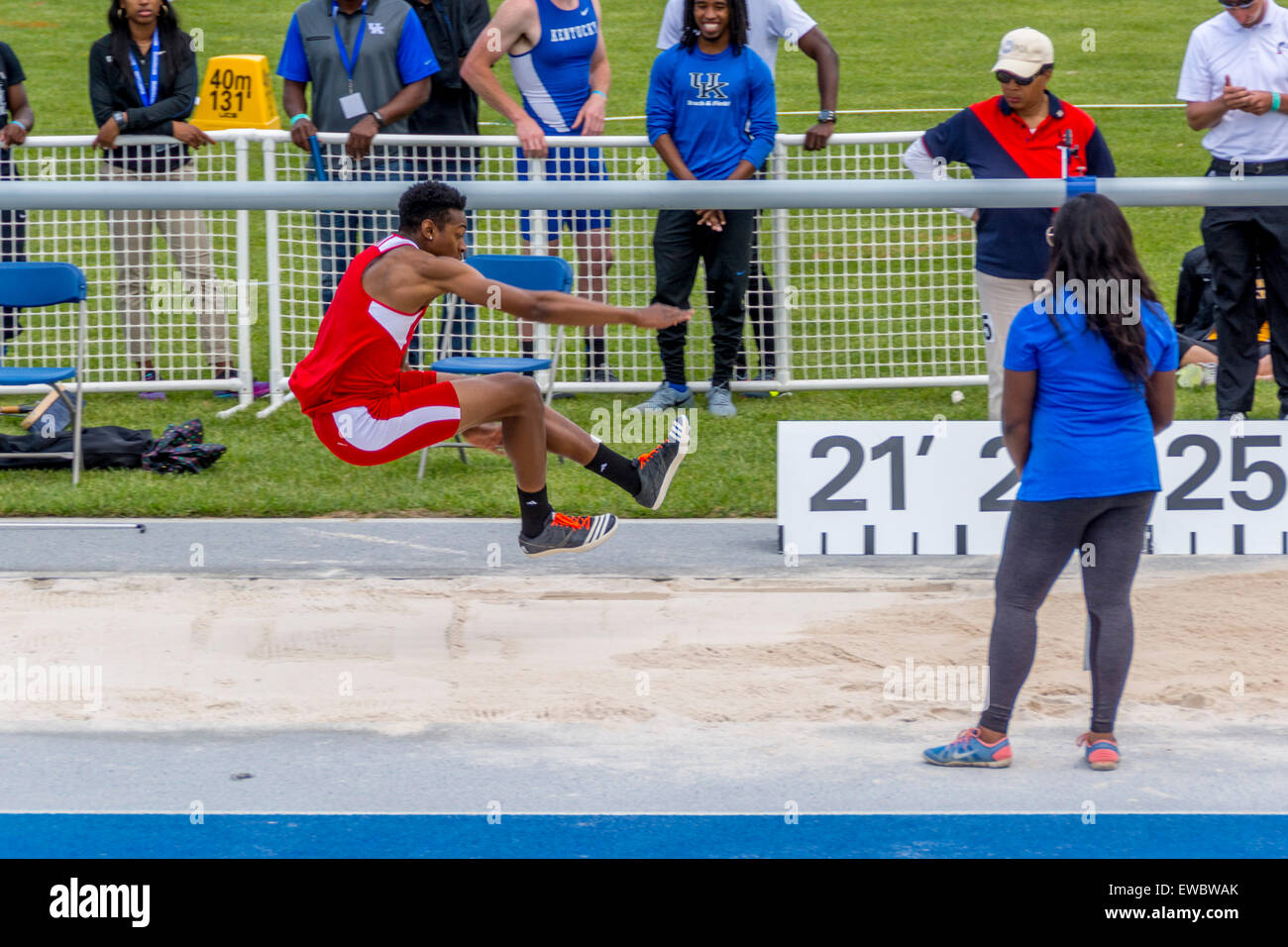 Long jump competitive sport hi-res stock photography and images - Alamy