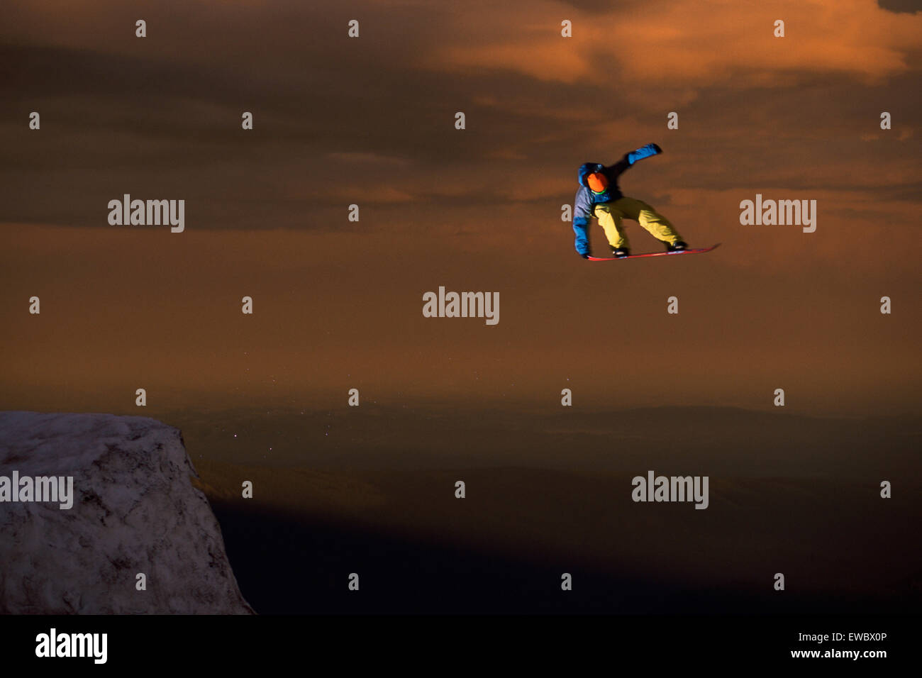 Outdoorcollection snowboarder hi-res stock photography and images - Alamy