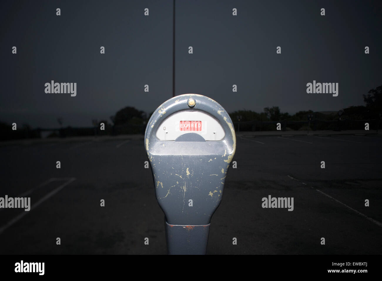 Expired sign hi-res stock photography and images - Alamy