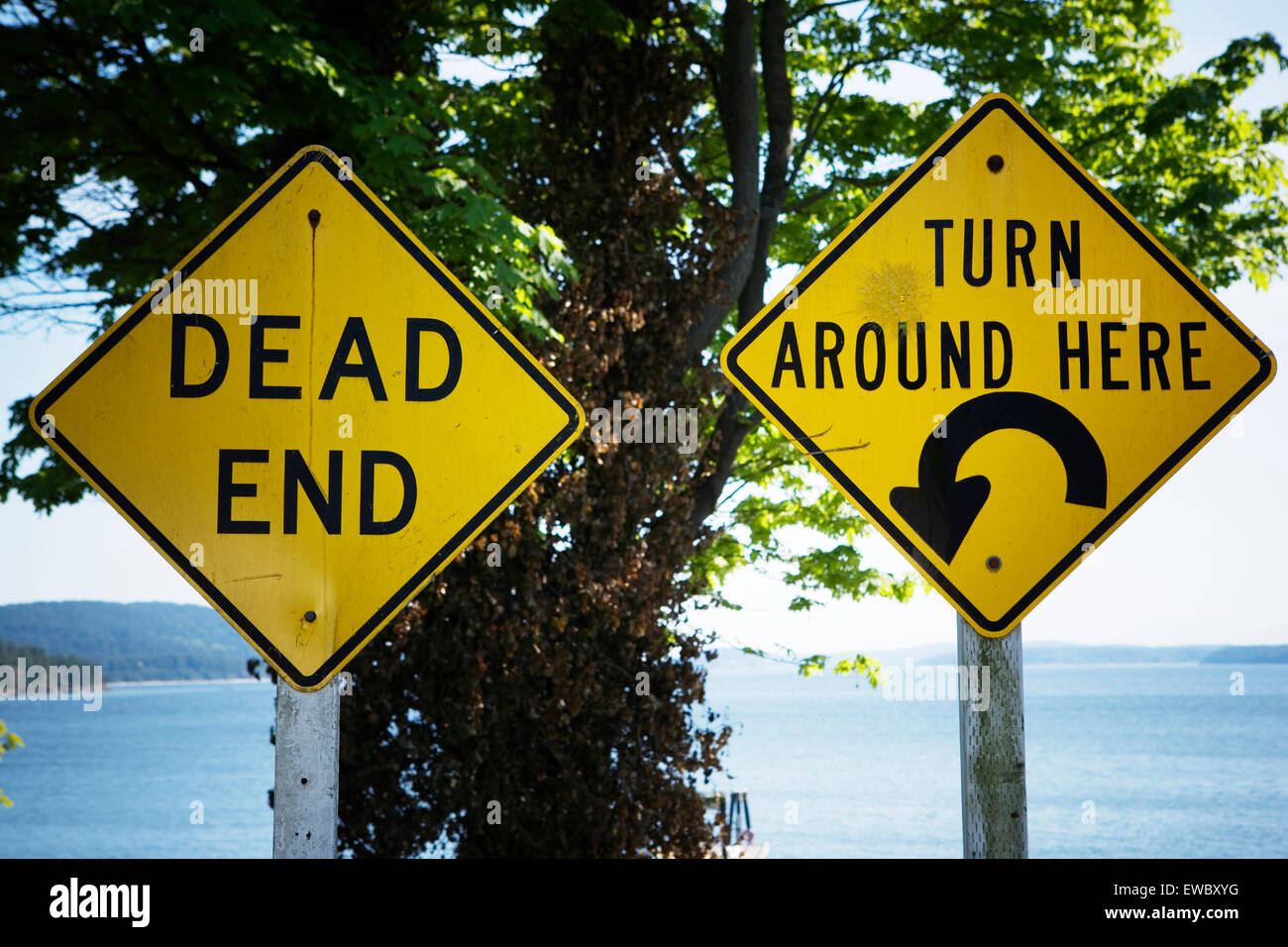 Turn around road signs hi-res stock photography and images - Alamy