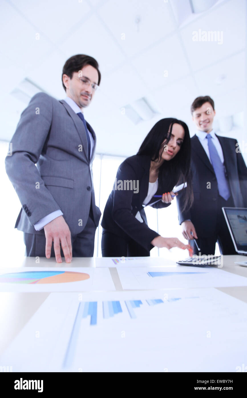 Reports analyst hi-res stock photography and images - Alamy