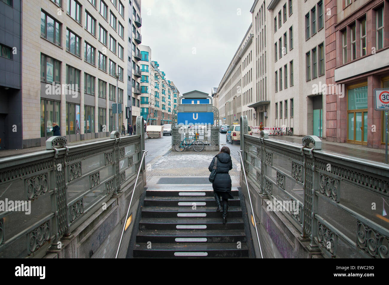 Subway structure hi-res stock photography and images - Alamy