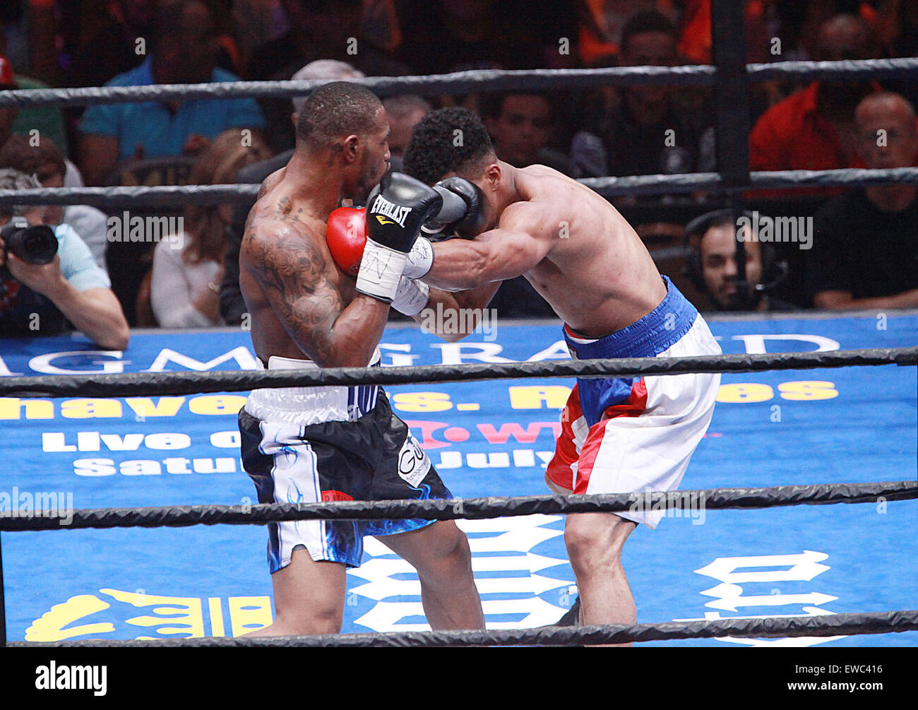 Las Vegas, Nevada, USA. 22nd June, 2015. Boxers J'Leon Love and Jason ...