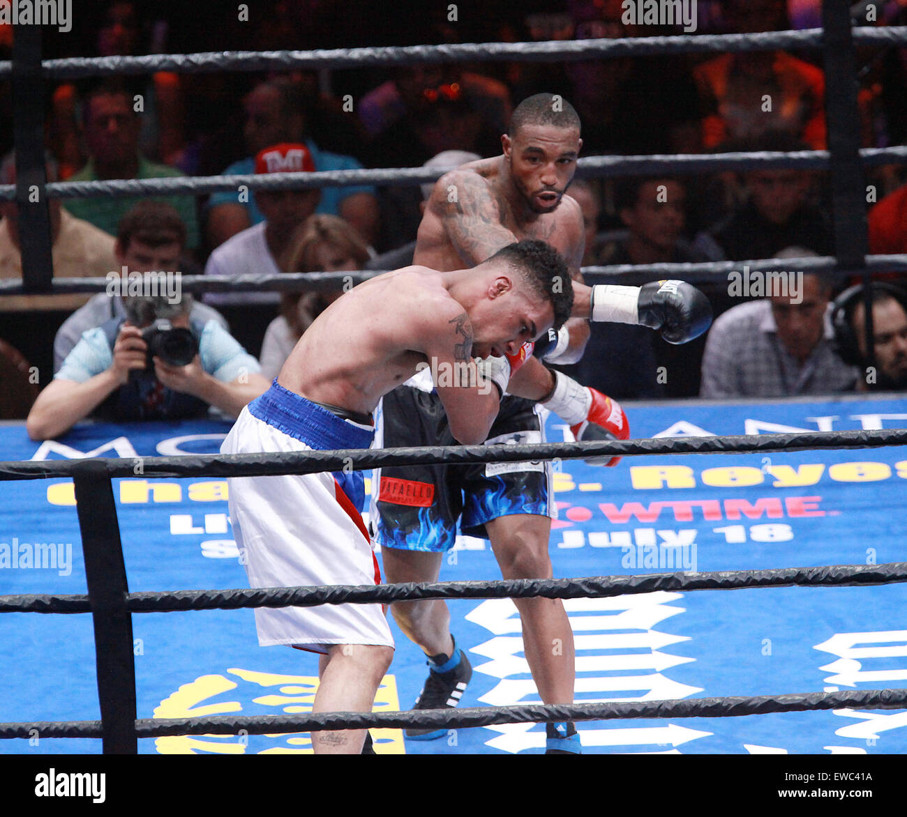 Las Vegas, Nevada, USA. 22nd June, 2015. Boxers J'Leon Love and Jason ...