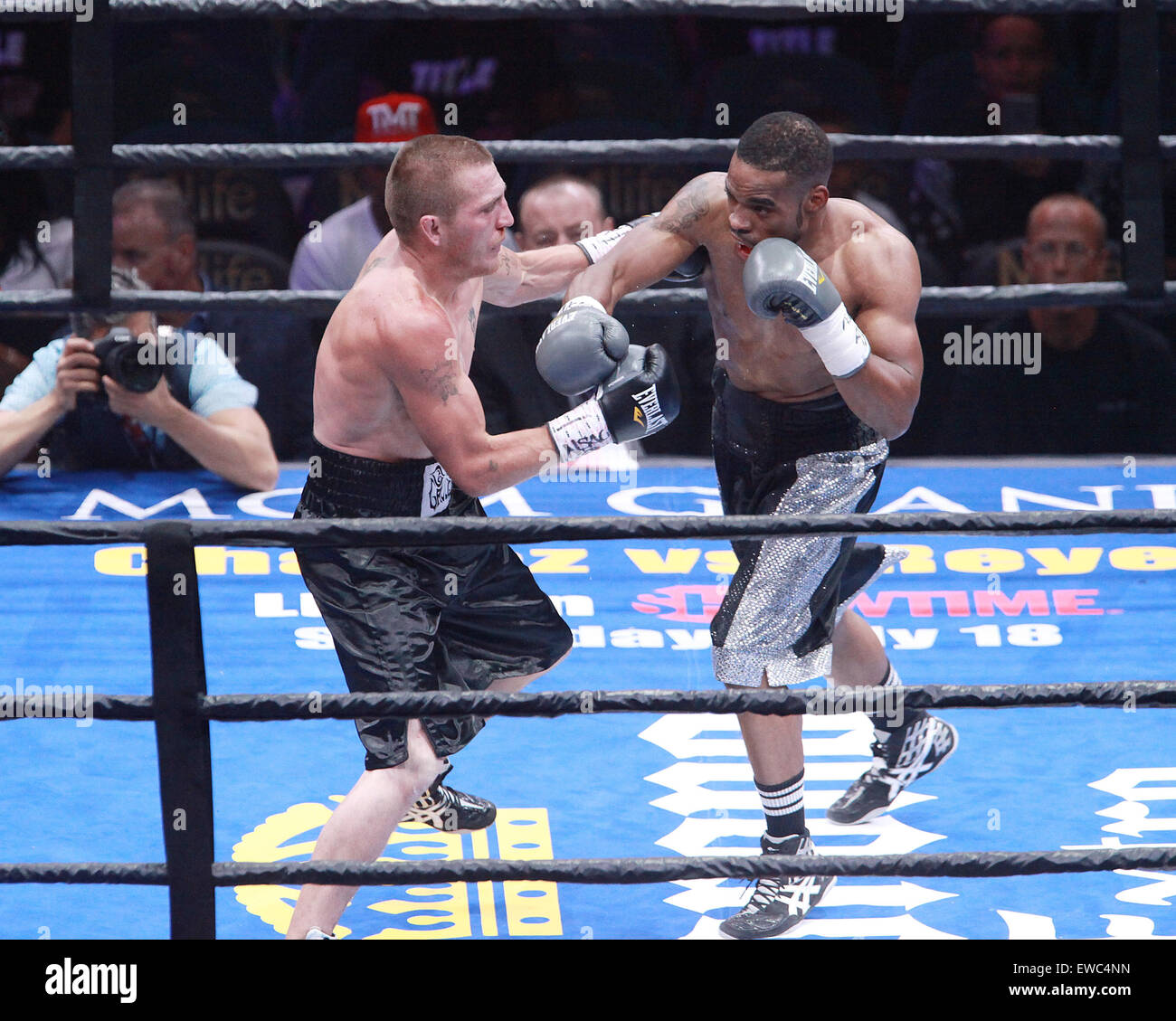 Las Vegas, Nevada, USA. 22nd June, 2015. Boxers Charvis Holifield and ...