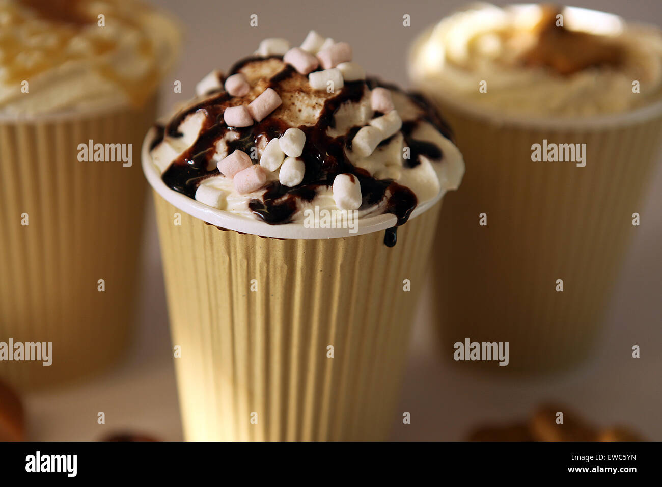 Hot chocolate in take away cups Stock Photo - Alamy