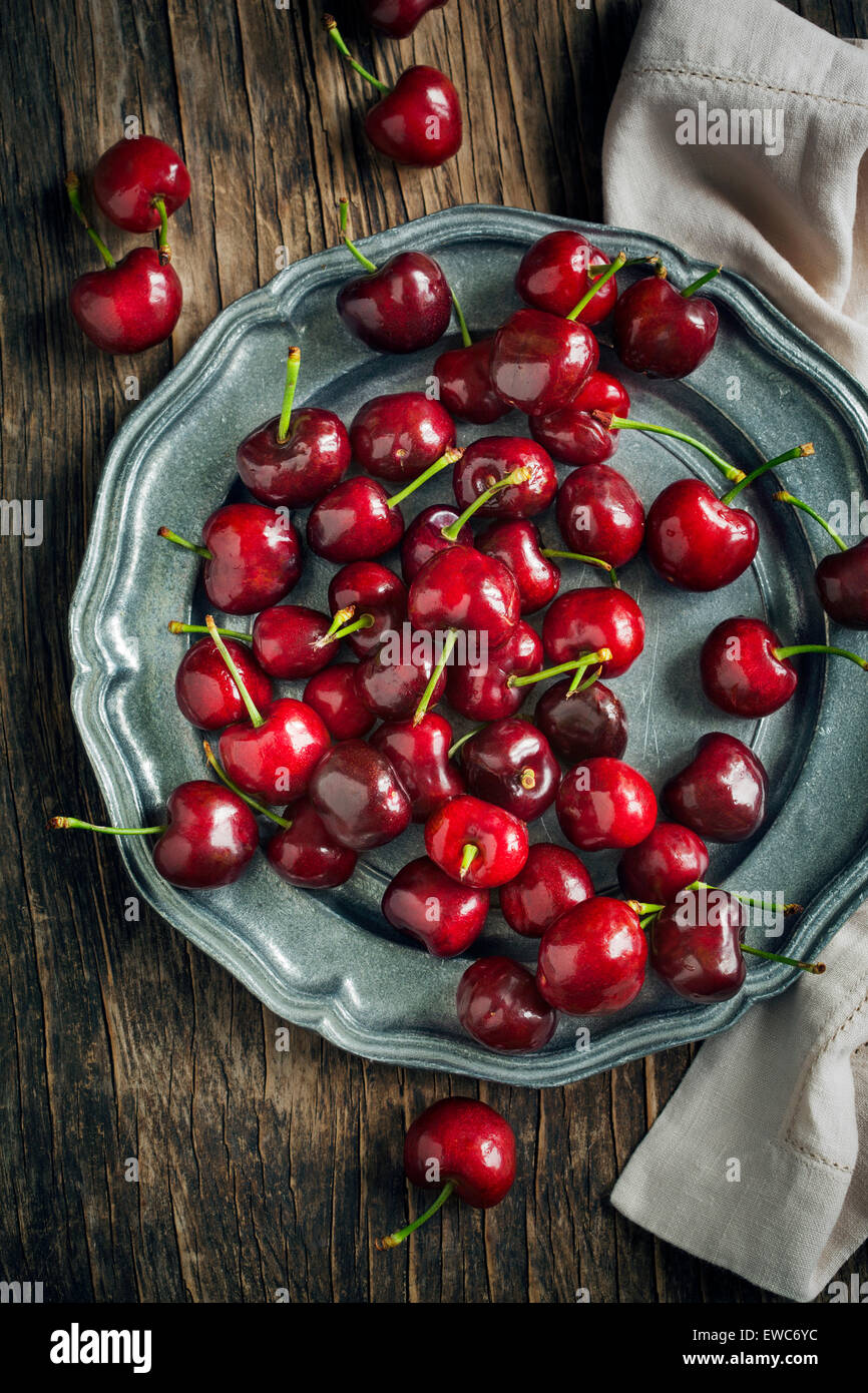 Vintage nature plate hi-res stock photography and images - Alamy