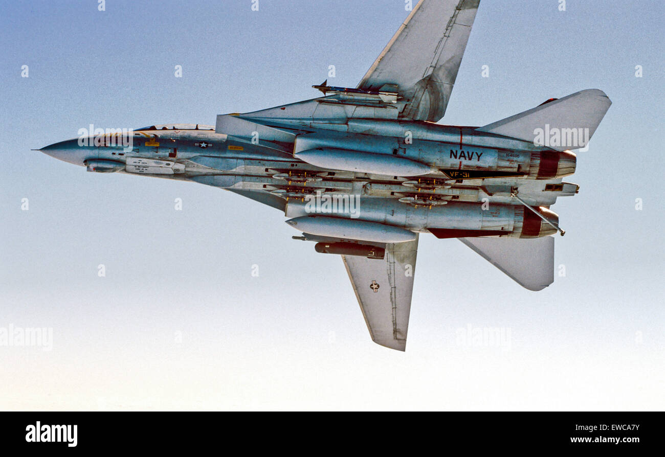 F 14 tomcat wing sweep hi-res stock photography and images - Alamy