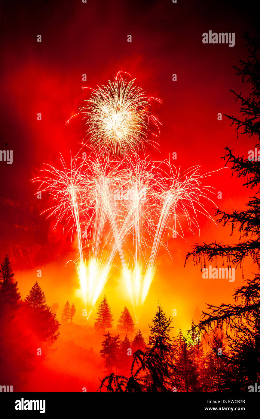 Fireworks above Toce Falls, Formazza Valley, during a fireworks ...