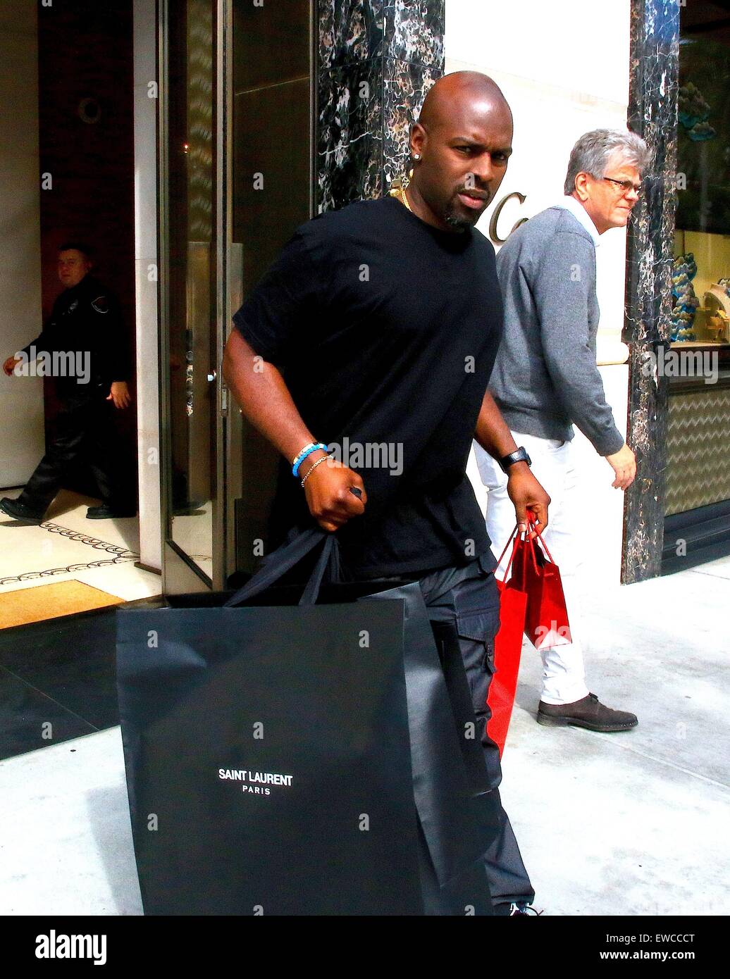 Corey Gamble leaves Cartier on Rodeo Drive in Beverly Hills Featuring ...