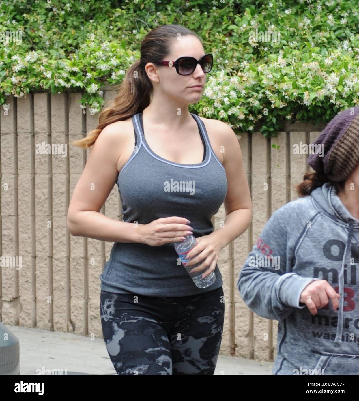 Kelly Brook was spotted hiking with friends in Hollywood Hills ...