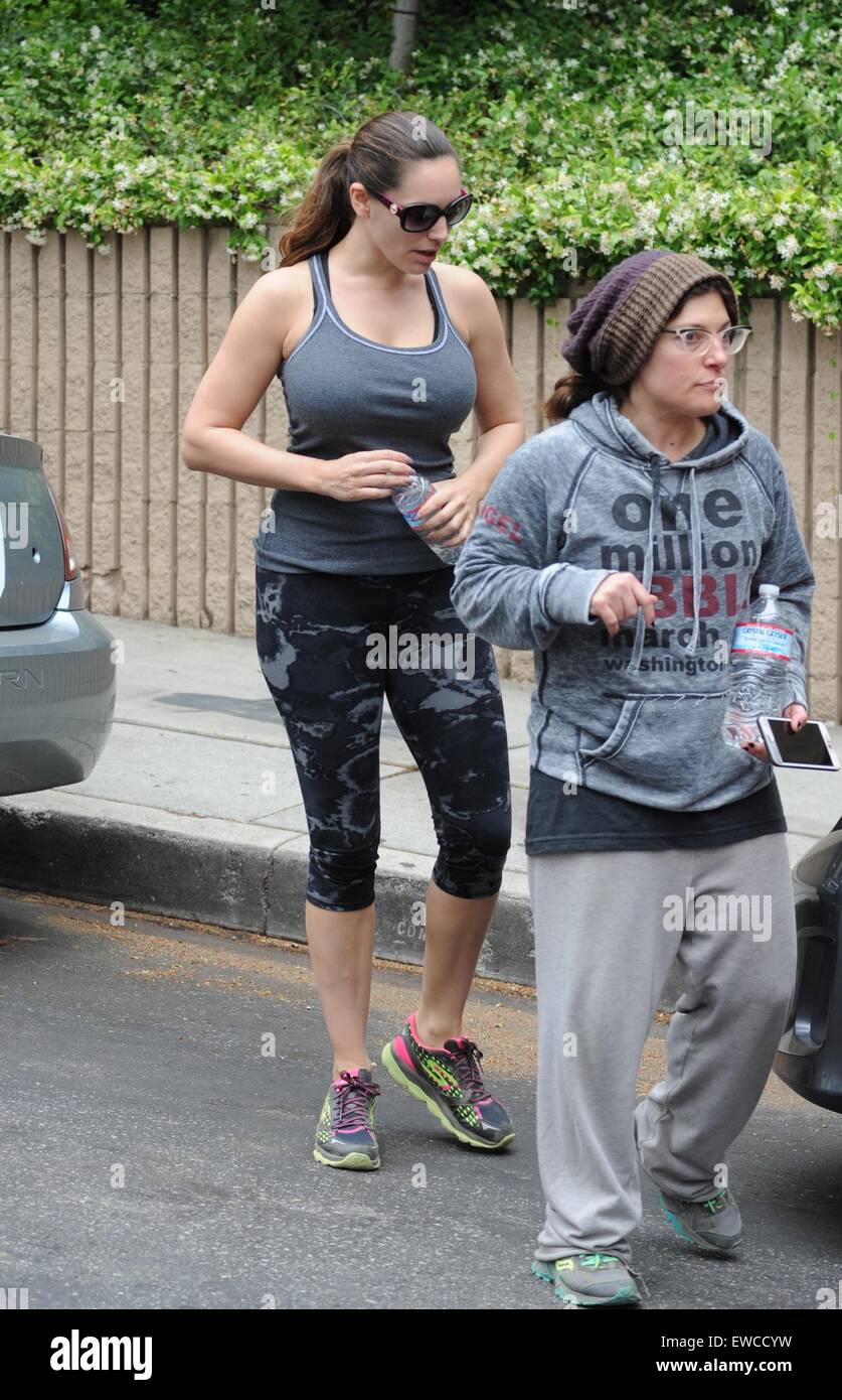 Kelly Brook was spotted hiking with friends in Hollywood Hills ...