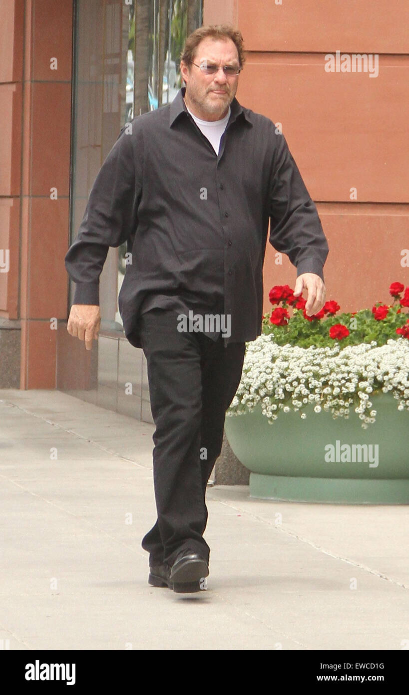 King of the Hill voice actor, Stephen Root goes shopping in Beverly ...