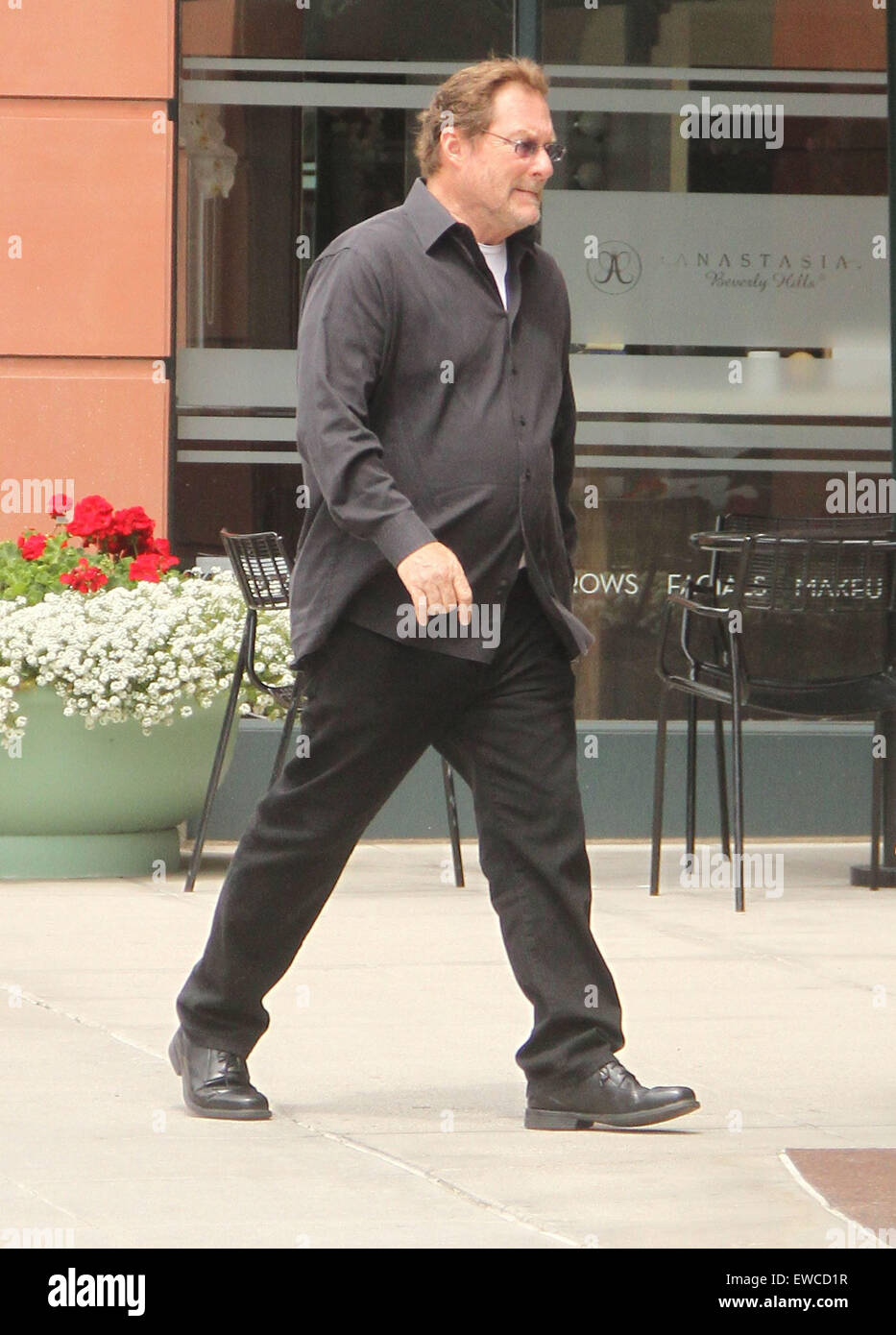 King of the Hill voice actor, Stephen Root goes shopping in Beverly ...