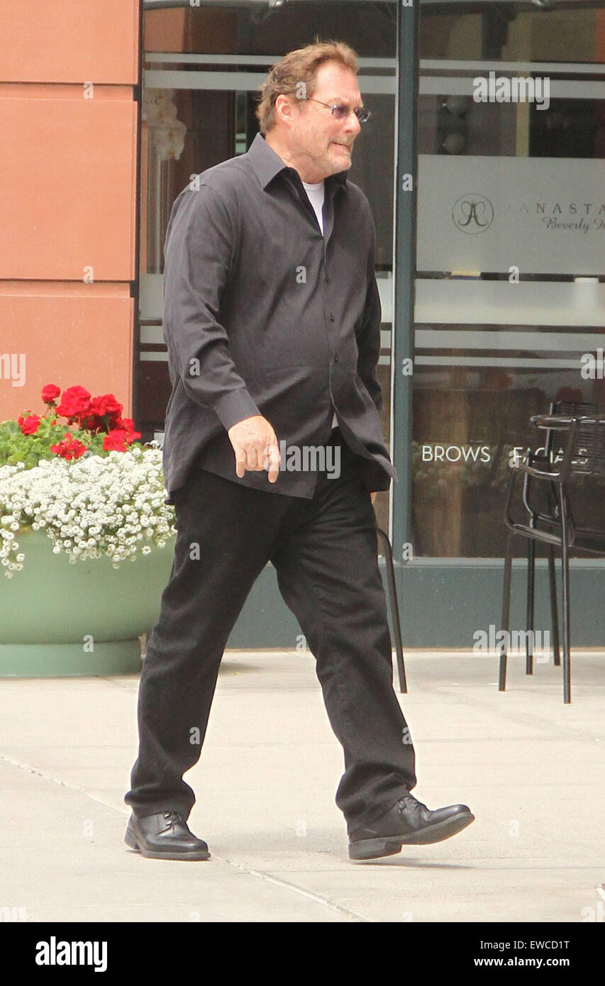 King of the Hill voice actor, Stephen Root goes shopping in Beverly ...