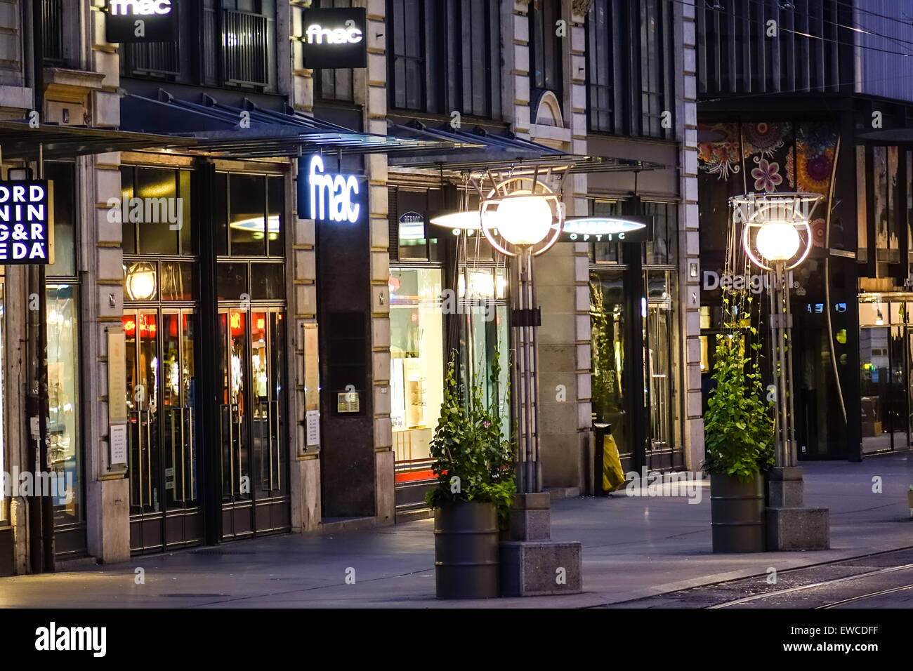 Geneva street at night hi-res stock photography and images - Alamy
