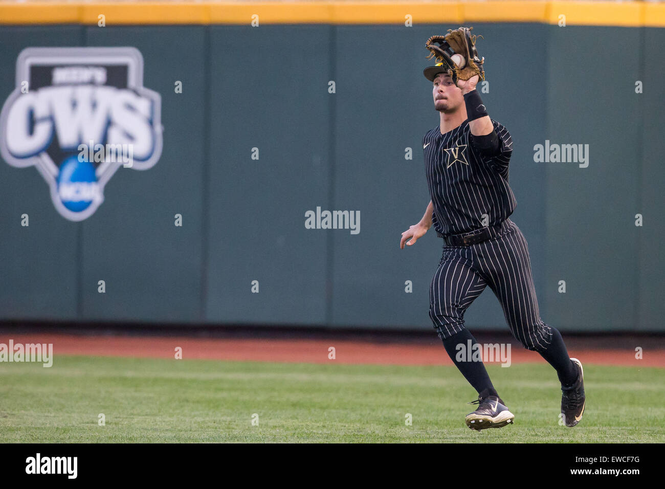 June 22, 2015: Vanderbilt outfielder Rhett Wiseman #8 in action during ...