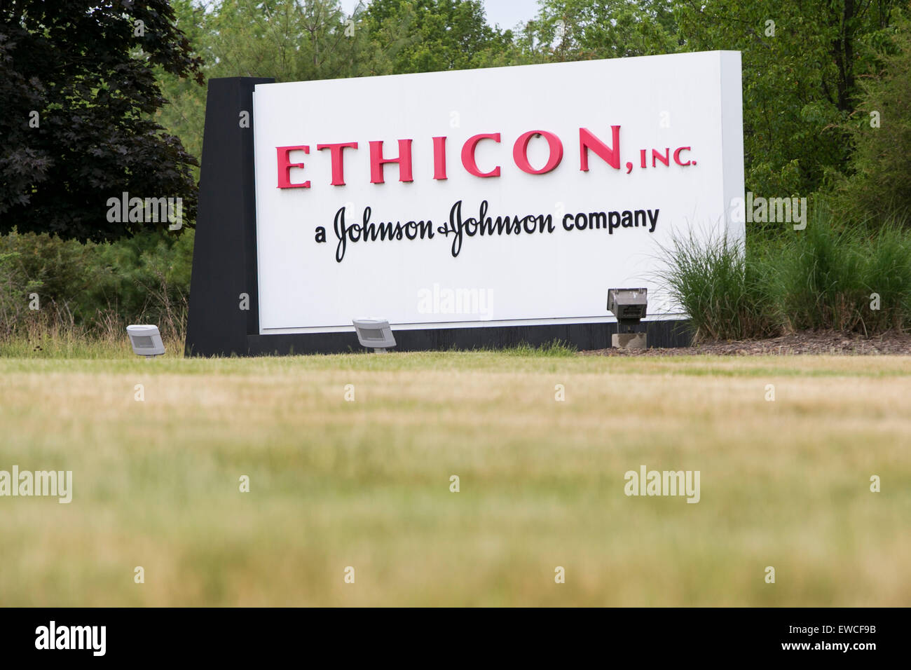 Ethicon hi-res stock photography and images - Alamy
