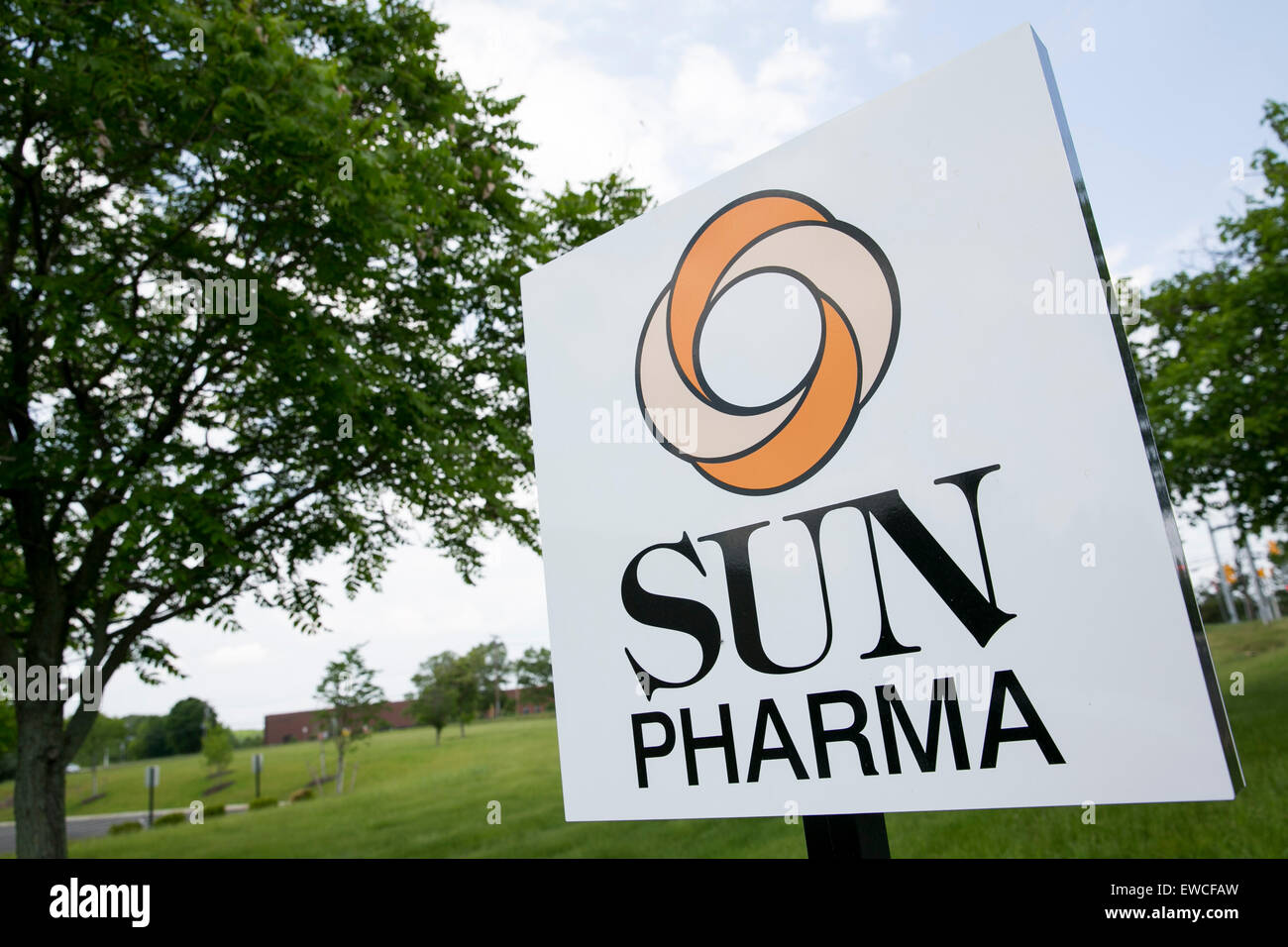 Sun Pharma Logo Sun Pharma Stock: Is The 28.72% Potential Upside