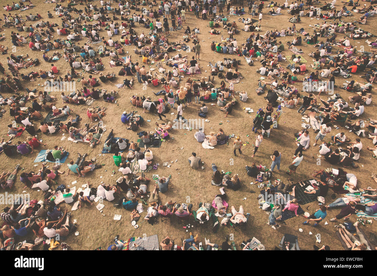 Birds eye view of people hi-res stock photography and images - Alamy