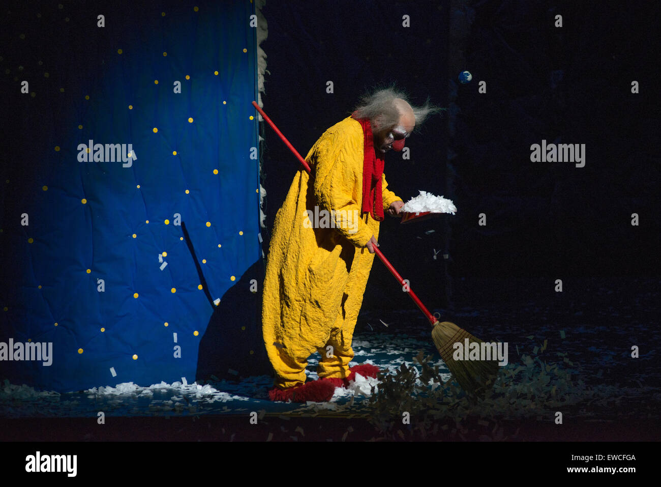 Slava's Snowshow at the Tel Aviv Performing Arts Center, Tel Aviv, ob 3 ...
