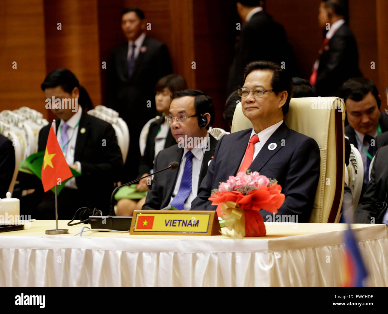 Nay Pyi Taw, Myanmar. 23rd June, 2015. Vietnamese Prime Minister Nguyen ...