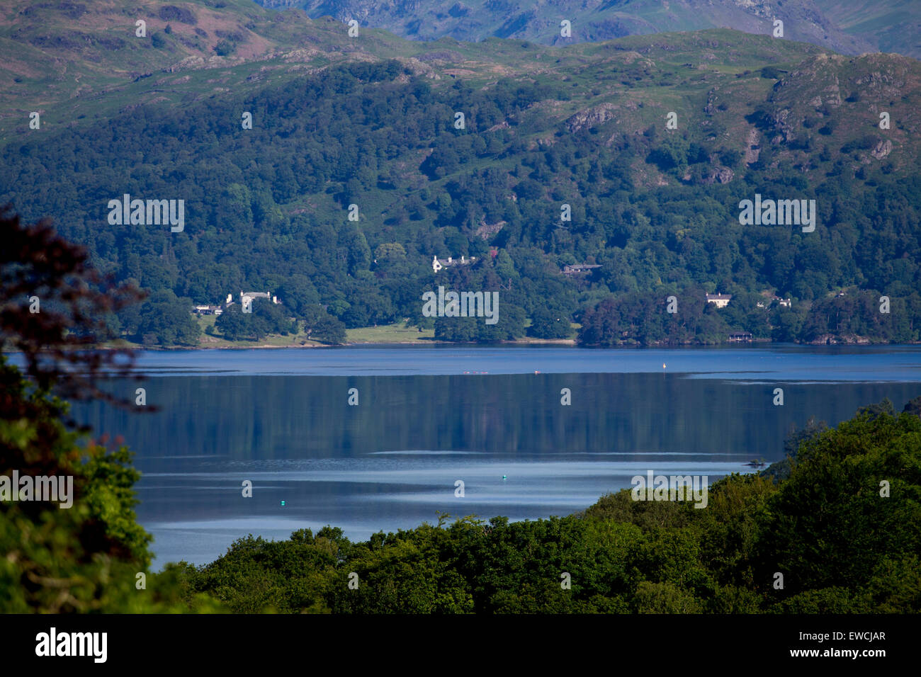 Lake Windermere, Cumbria, UK. 23rd June, 2015. UK Weather: Bright sunny ...