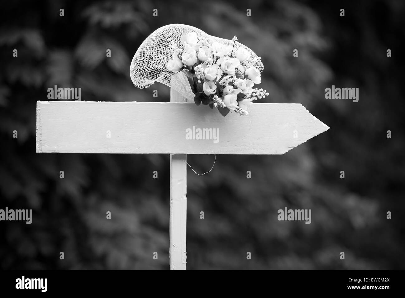 Wedding arrow sign Black and White Stock Photos & Images - Alamy