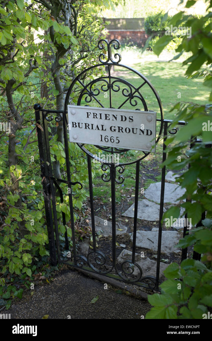 Friends Burial Ground 1665 Hillworth Park Devizes Stock Photo - Alamy
